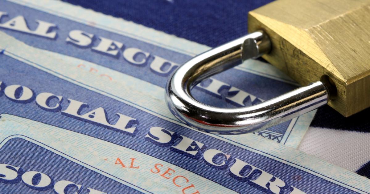 Common Signs of Identity Theft and What to Do If You’re a Victim | SettleIn US